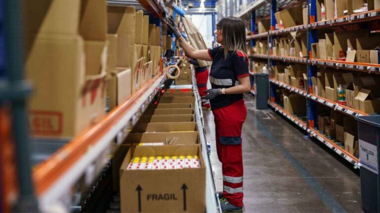 El SEPE busca mozos de almacén para cubrir 315 ofertas de empleo ...